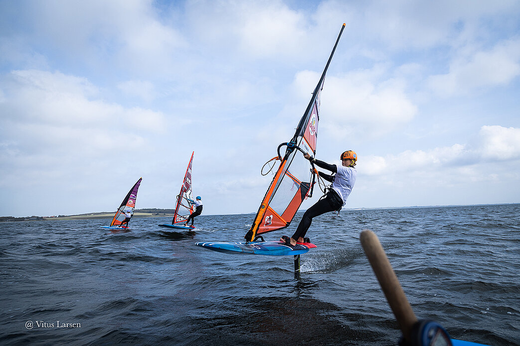 PWA WORLD WINDSURFING TOUR: Cold Hawaii Youth Windsurf Wave & Slalom ...